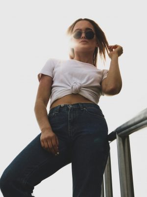 6 Creative Ways to Style a Basic T-Shirt - Wordans